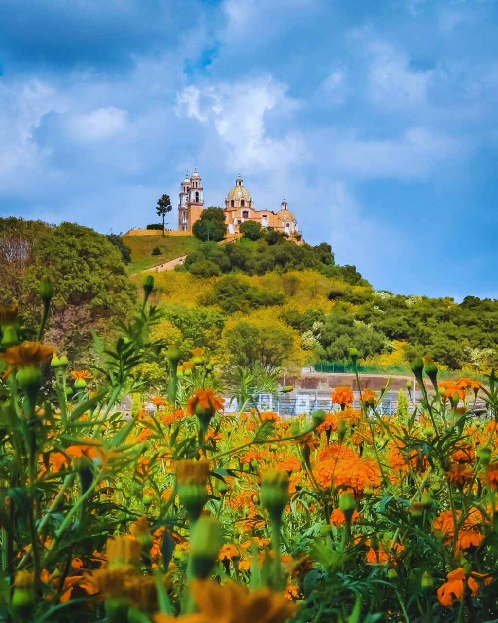 The Great Temple Pyramid: A Journey through Cholula, Mexico – Academia ...